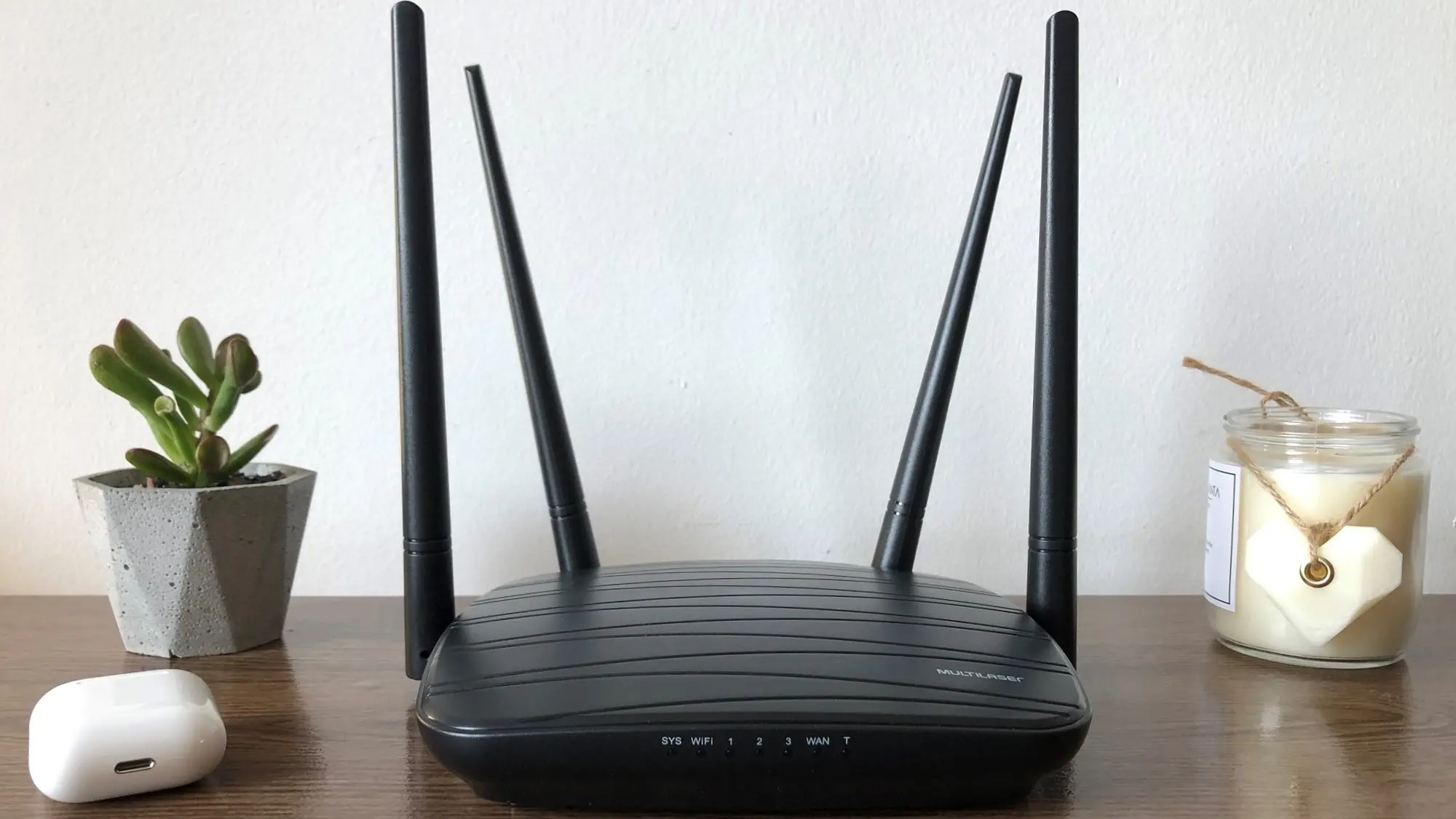 Iloiloga: Multilaser AC1200 Router e faʻamalieina le fesoʻotaʻiga Wi-Fi ...