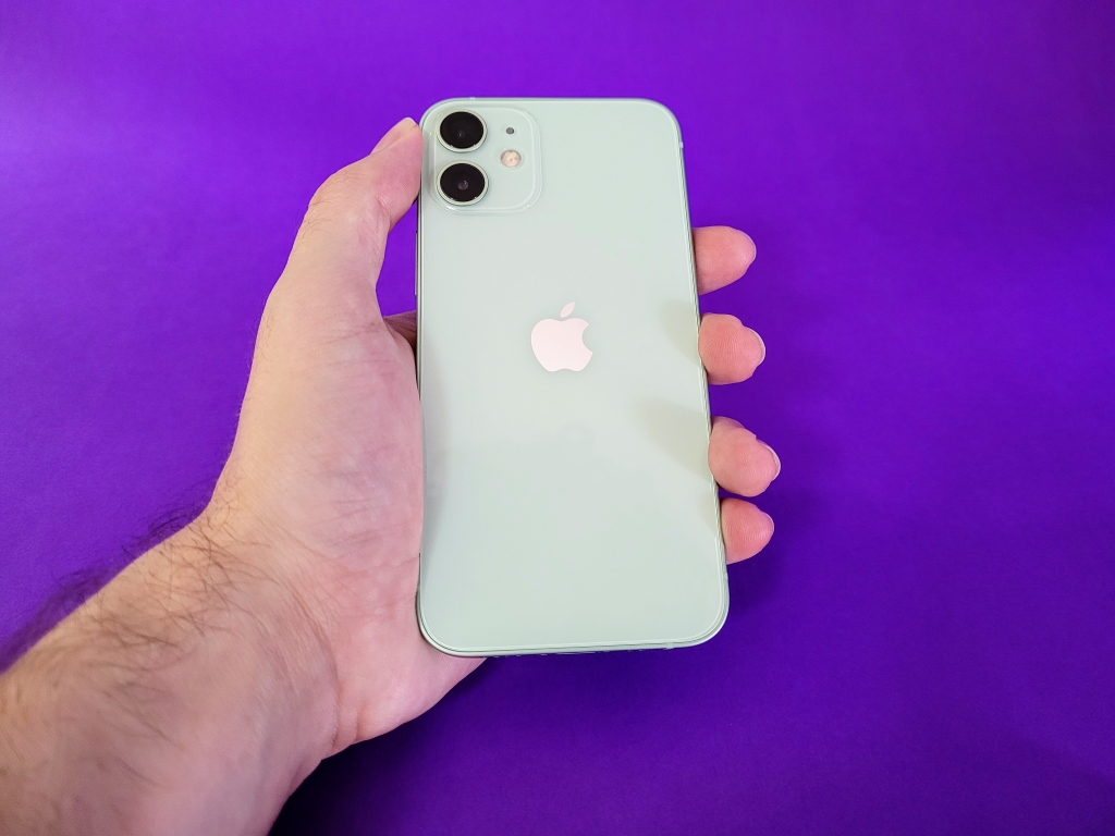 Review iPhone 12 Mini: a prova que tamanho não é documento