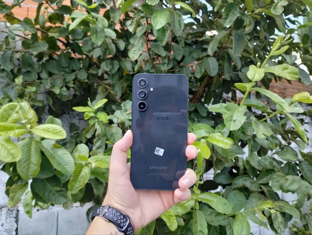 REVIEW: Galaxy A54 5G eleva o nível dos intermediários