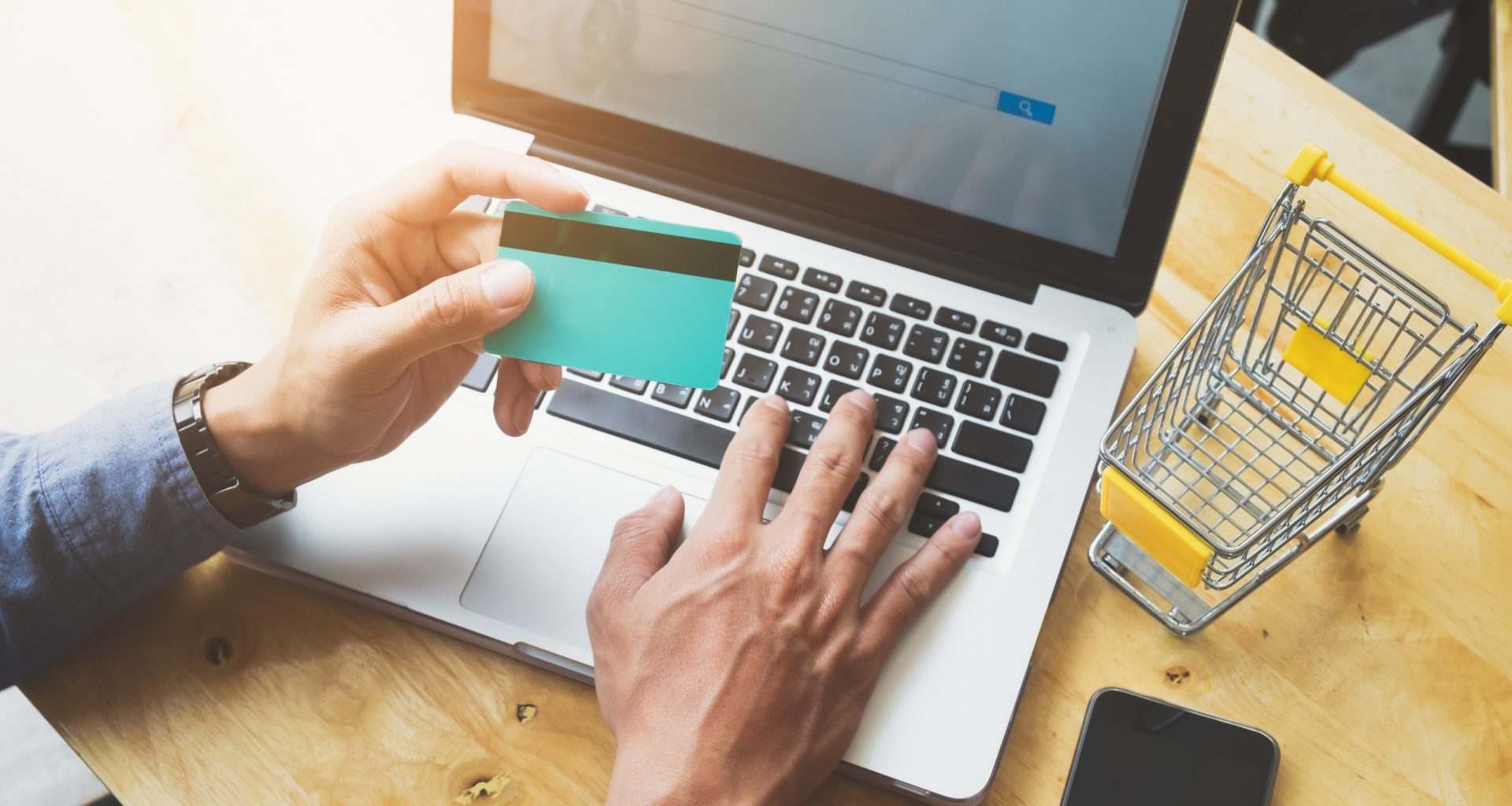 Compras pela internet: conheça os direitos do consumidor e dicas para ...