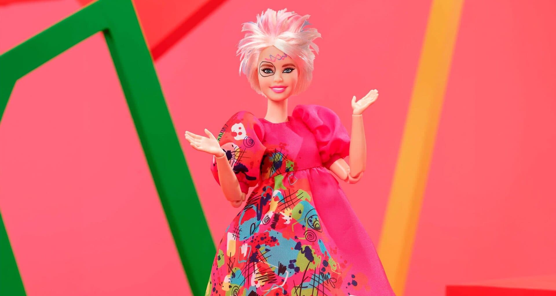 Mattel stel Strange Barbie bekend na die sukses van die film