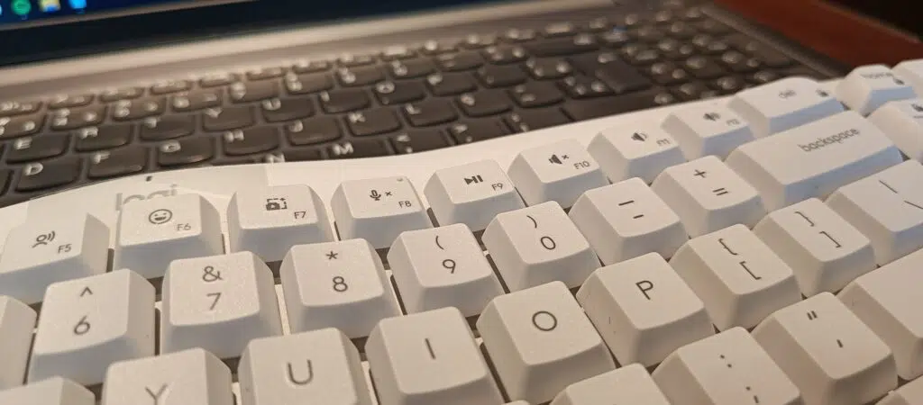 REVIEW: Logitech Wave Keys keyboard delivers comfort and practicality