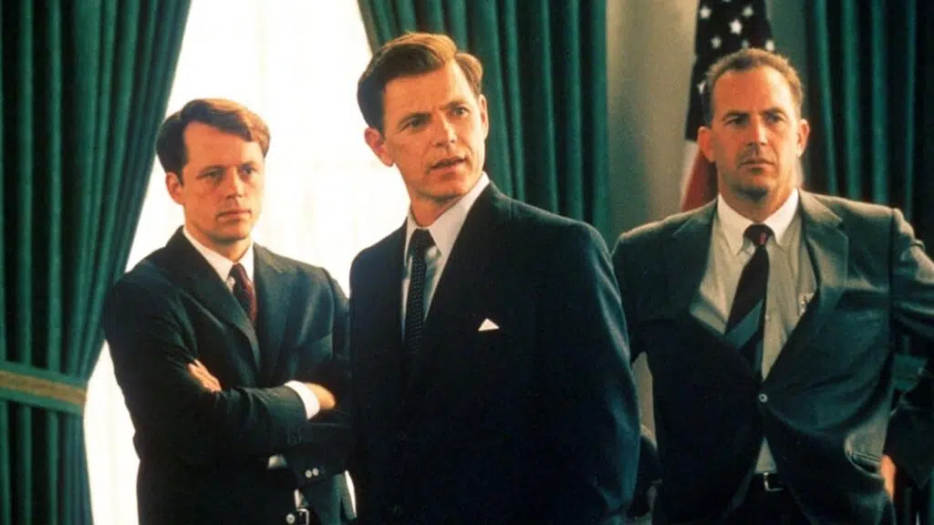 Conheça "Turning Point: The Bomb and The Cold War", novo documentário ...