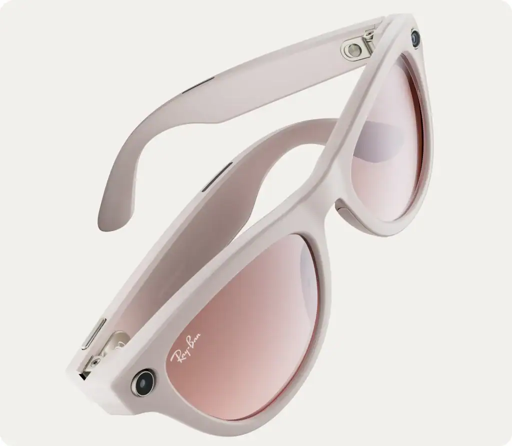 Meta Glasses now lets you share what you're seeing on WhatsApp