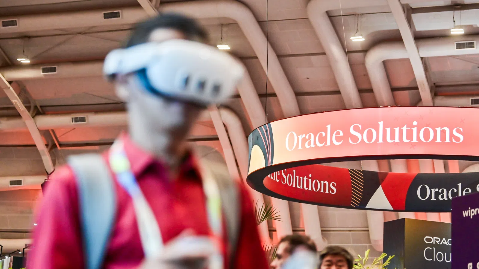 Oracle CloudWorld Tour 2024 foca no investimento tech de empresas como ...