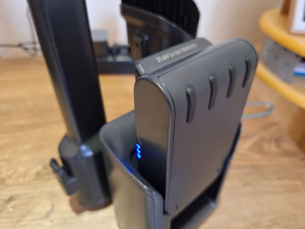 REVIEW: Aspirador de Pó Samsung Jet 65 Pet é versátil e fácil de usar