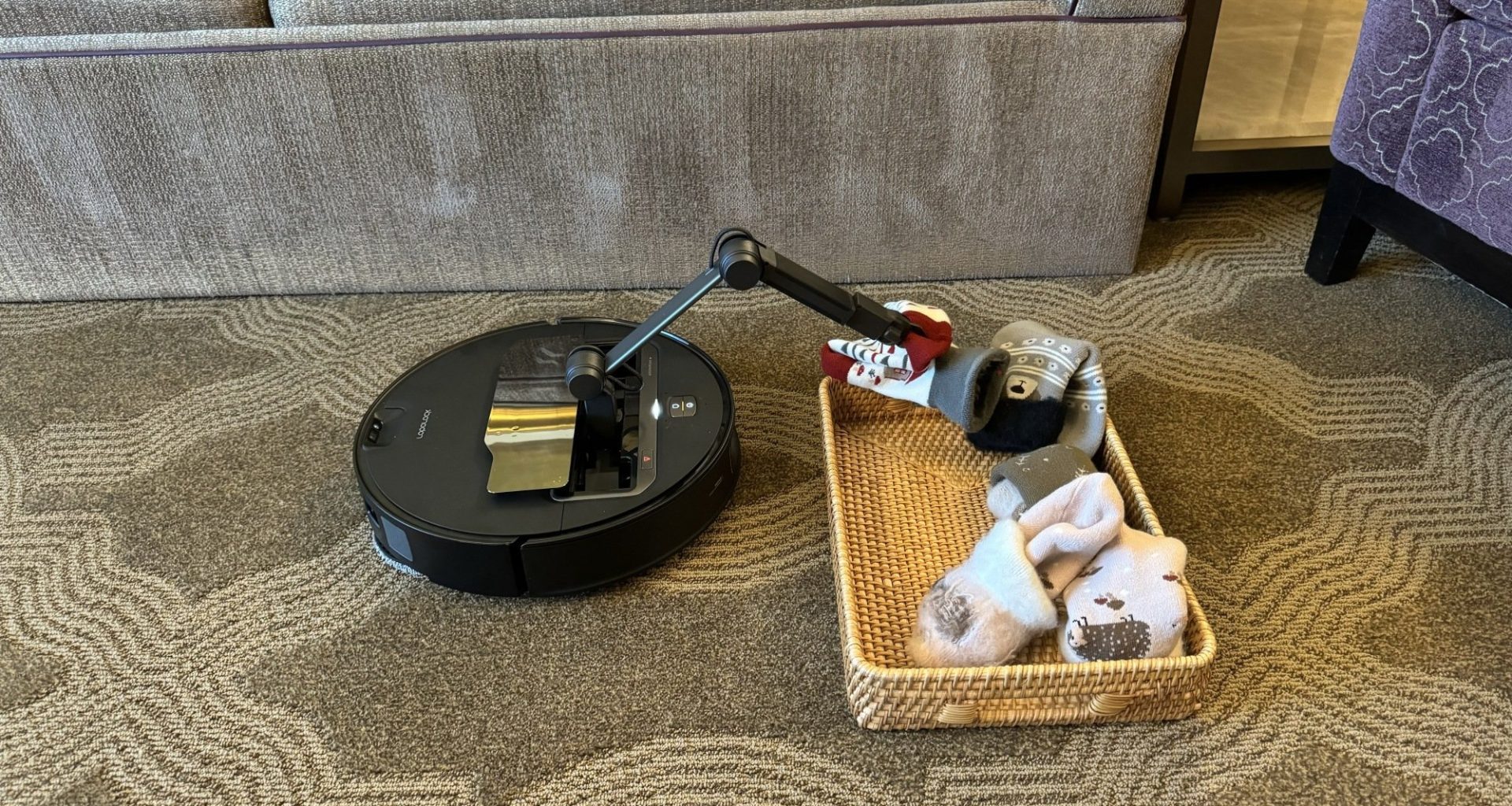 CES 2025: Saros Z70 is a robot vacuum cleaner that picks up socks and ...